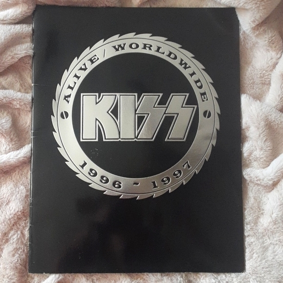 Other | Kiss Alive Worldwide 19961997 Black Coversilver Logo Us Tour ...